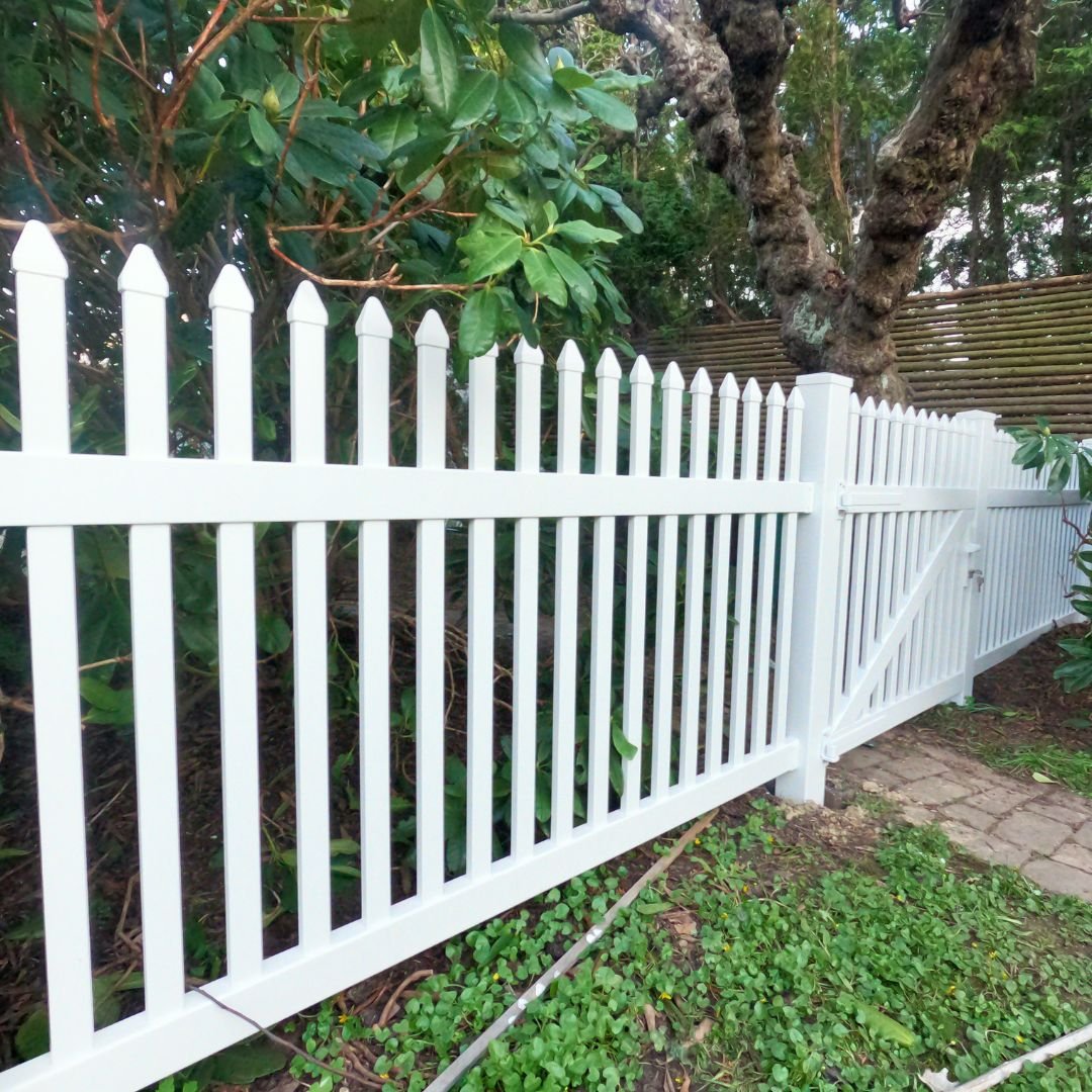 Stort udvalg af hegn og havehegn hos Fence-Line.dk - Køb her!